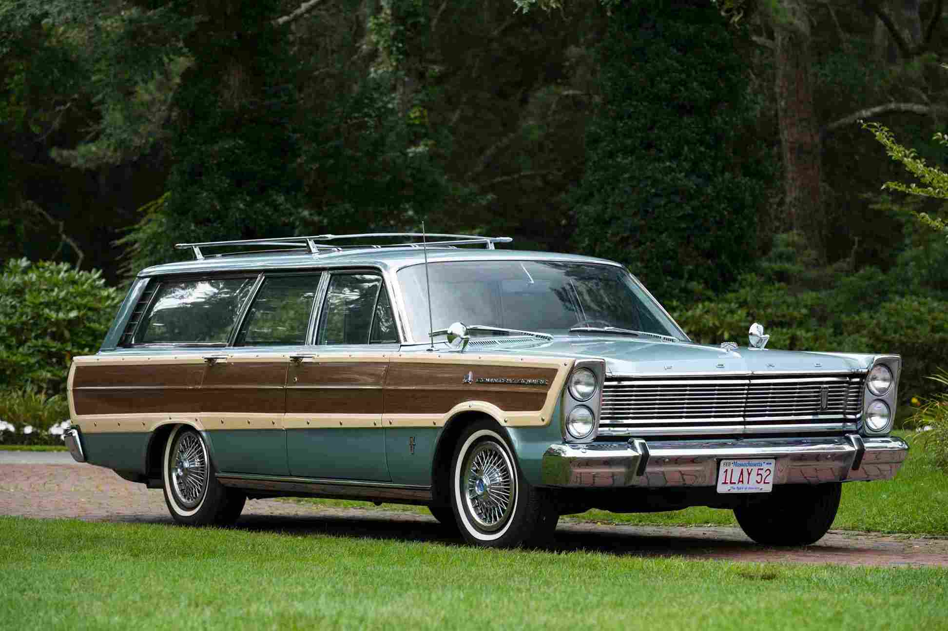 8 Vintage Cars to Take on a Road Trip